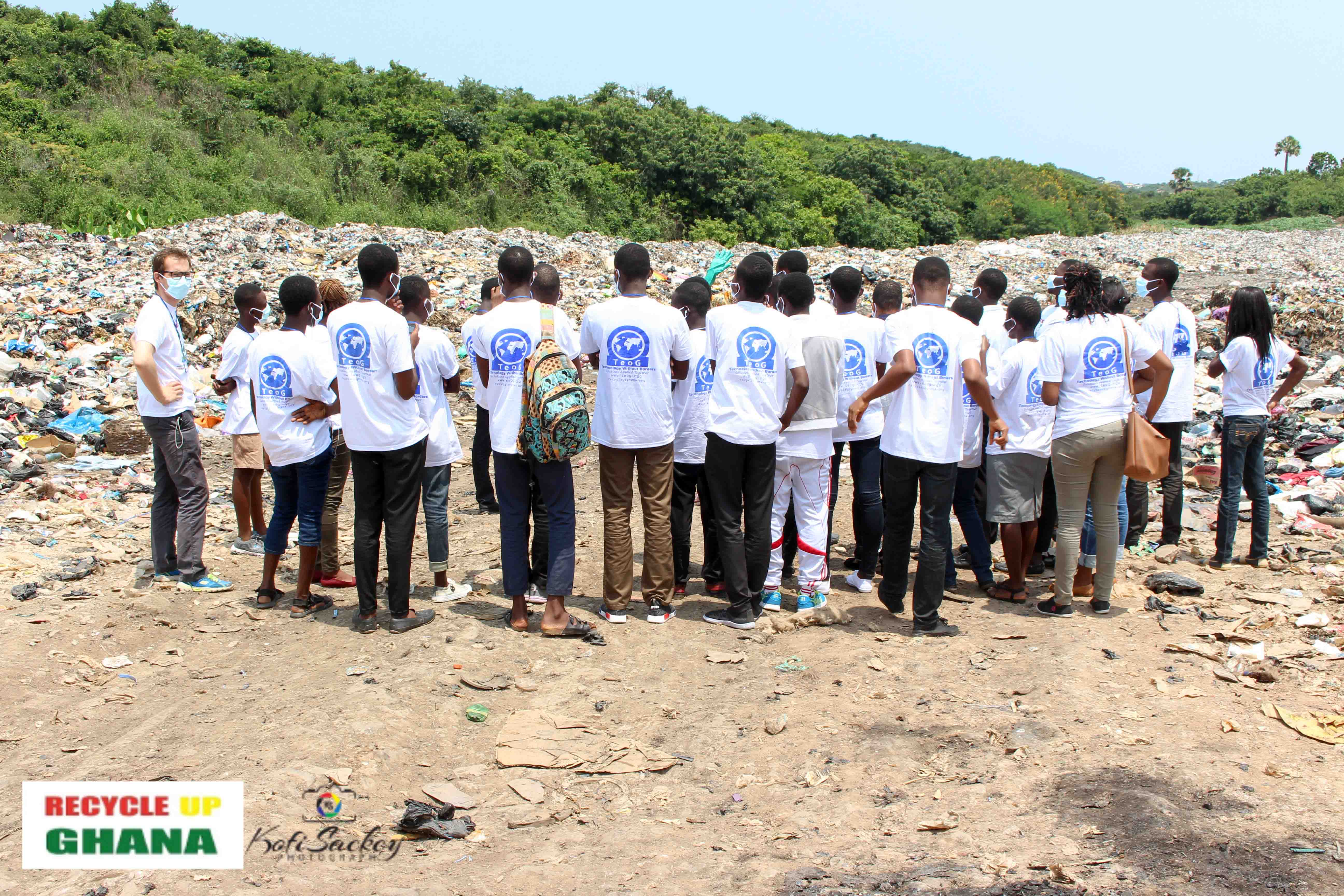 Recycle Up! Ghana: Young people join hands to clean Ghana – Raw Gist