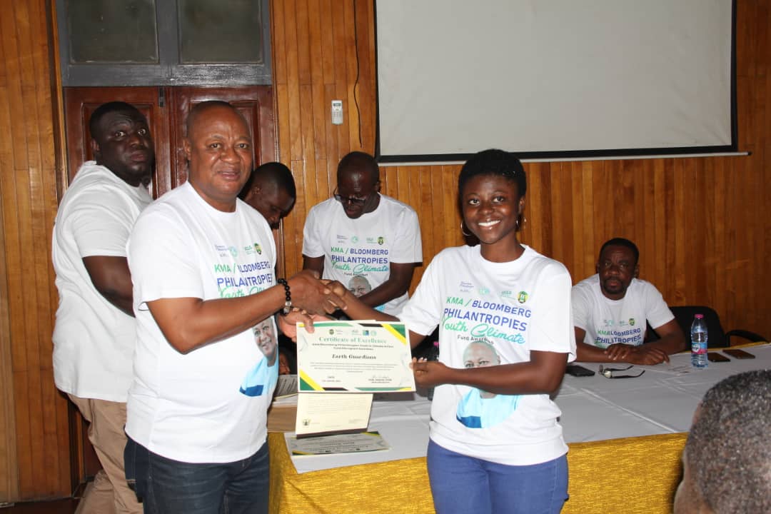 Kumasi Mayor Presents Cheques, Certificates to 14 Selected Climate ...